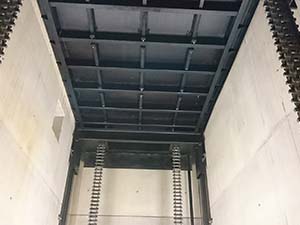 Stab-A-Load - Serapid Elevators - Rigid Chain Technology Based Lifts